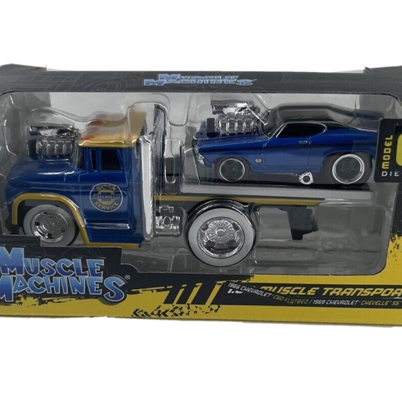 Maisto | Toys | Maisto Muscle Transport 966 Chevrolet C6 Flatbed Truck ...
